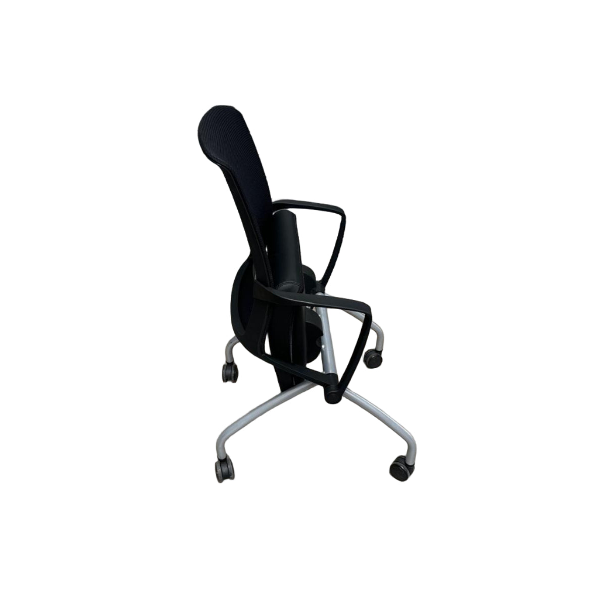 'Steelcase' Tizu Nestle chairs – Green Furniture Hub